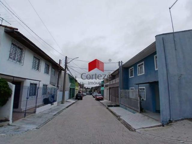 Sobrado em condomínio com 138m² 4 quartos, à venda, no bairro Boqueirão em Curitiba