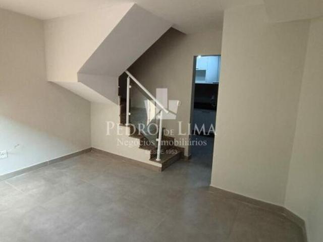 Sobrado em condomínio com 2 dormitórios, 1 vaga e 52 m² na Vila Jacui