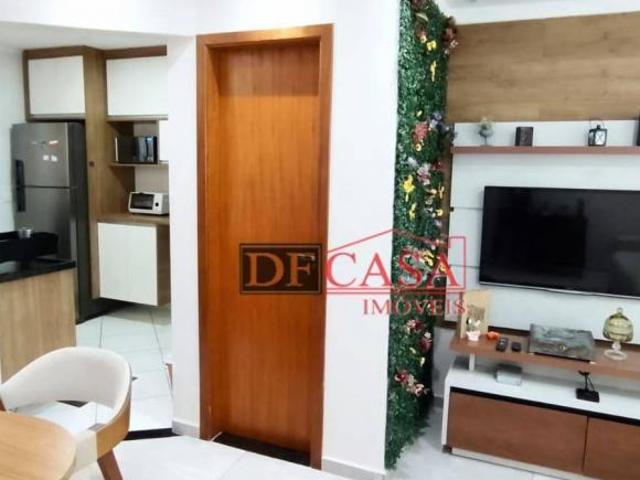 SOBRADO em condomínio com 2 dormitórios suítes Penha de França/ SP