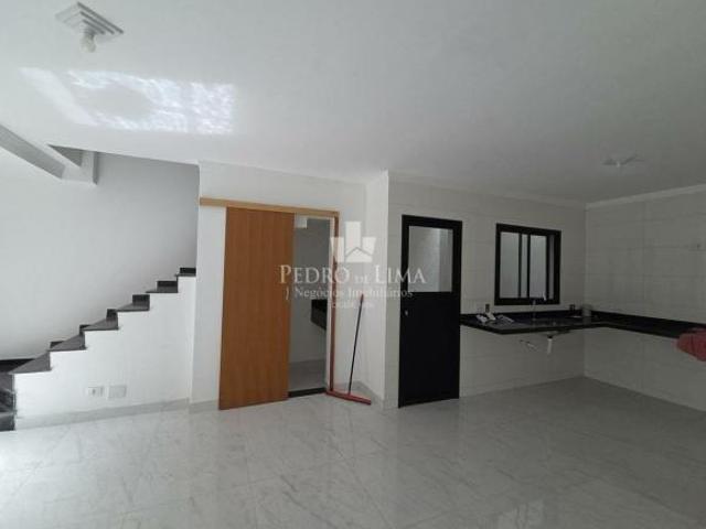 Sobrado em condomínio, com 2 suítes, 1 vagas, 80 m², na Vila Ré