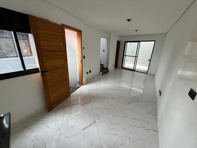 Sobrado em condomínio com 2 quartos sendo 2 suítes, 1 vaga à venda, 100 m² por R$ 549.900 Vila Mat