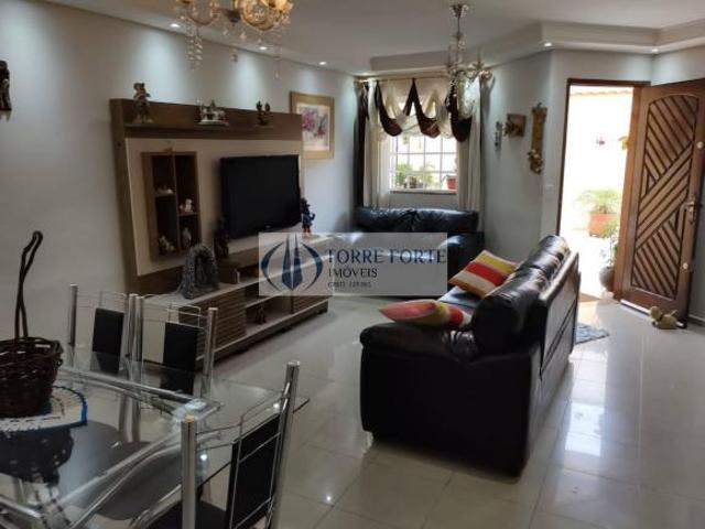 Sobrado em condominio com 3 dormitórios, 1 suite, 3 vagas na Vila Bertioga