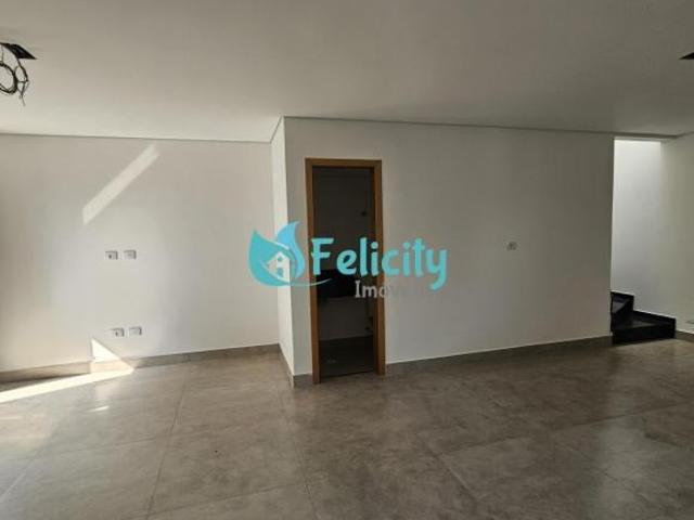 Sobrado em Condominio com 3 dorms, 1 suíte, 2 vagas, 110m2 no Pq. São Domingos