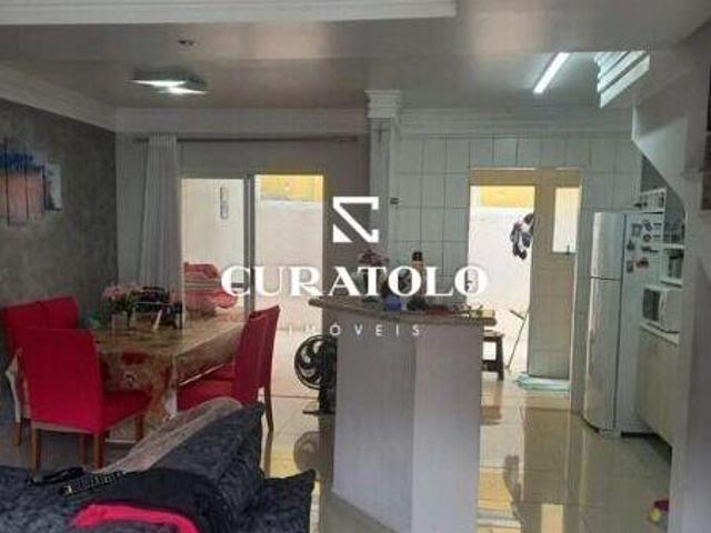 Sobrado em Condomínio com 3 dorms, suíte, varanda, quintal com churrasqueira, 3 vagas Cidade Líder
