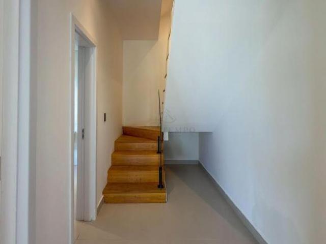 Sobrado em condominio com 3 suites area de lazer com piscina e 4 vagas