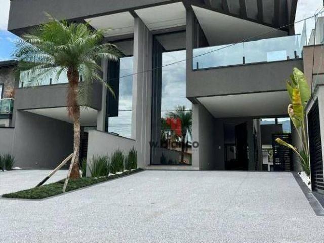 Sobrado em Condomínio com 3 suítes, piscina à venda, 220 m² por R$ 2.080.000 Morada da Praia Ber