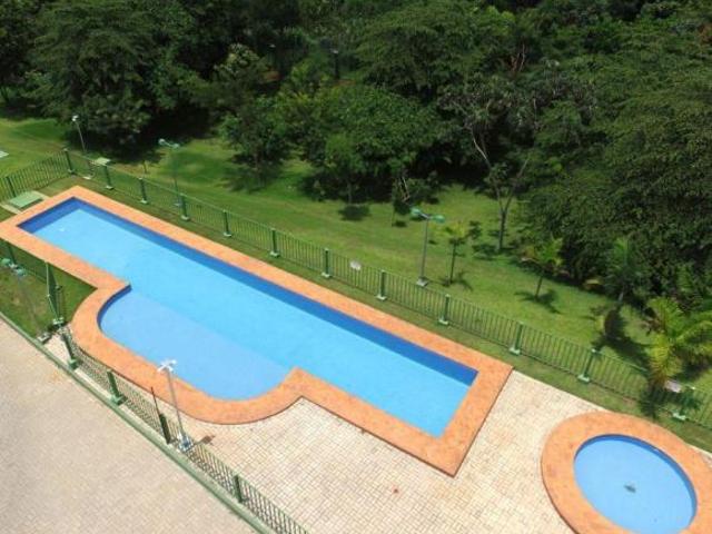 SOBRADO EM CONDOMINIO COM 3 SUITES PLENAS LAZER COMPLETO