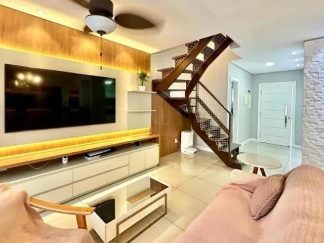 SOBRADO EM CONDOMINIO COM 3 QUARTOS, 1 SUITE, SOTÃO, 2 VAGAS, CENTRO CANOAS/RS