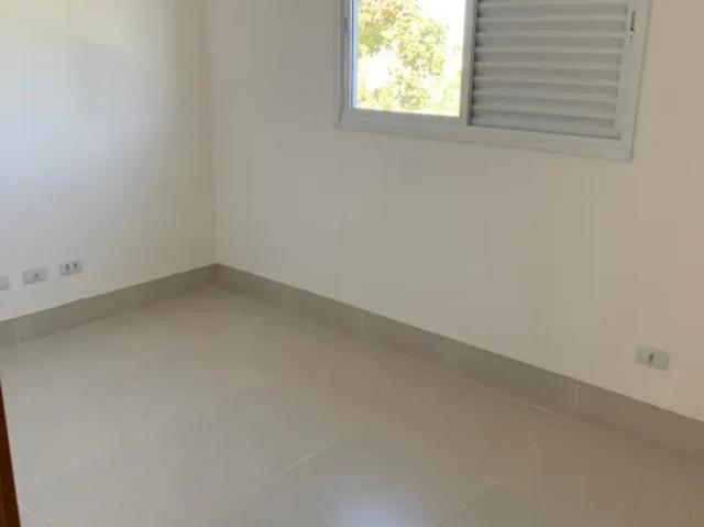 Sobrado em Condomínio com 3 Quartos e cozinha planejada Jd Veraneio