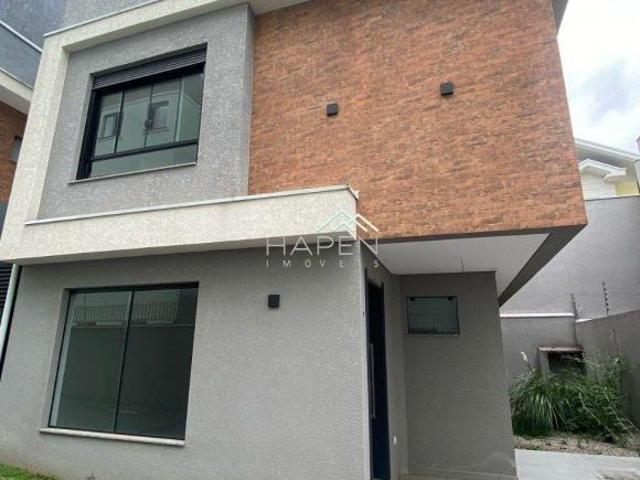 Sobrado em condomínio com 3 quartos no Boa Vista!