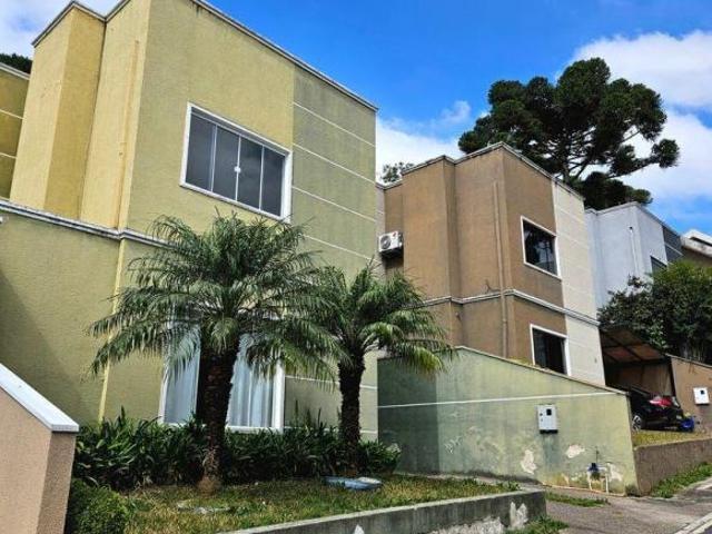 Sobrado em Condomínio com 3 quartos no Santa Cândida