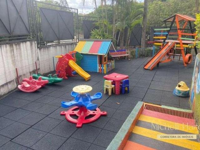 Sobrado em Condomínio com 3 dormitórios, toda reformada espaçosa, Lazer completo