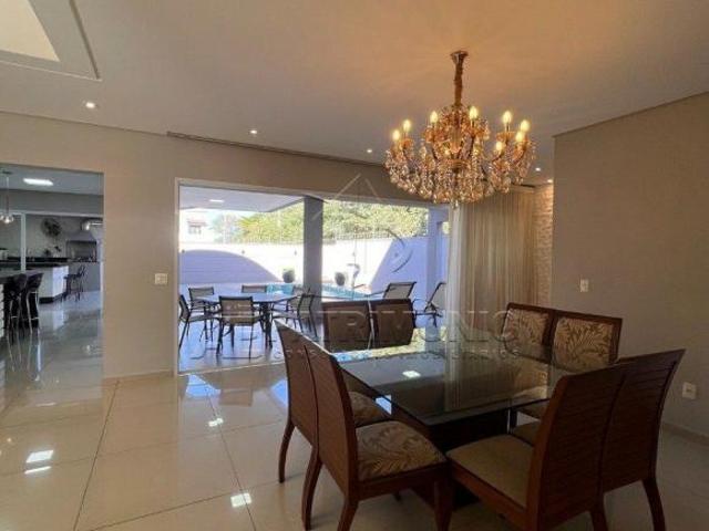 SOBRADO EM CONDOMINIO COM 4 SUITES SENDO 3 CLOSET VIILA DO BOSQUE