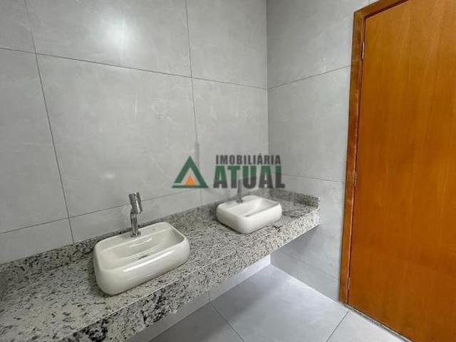 Sobrado em condomínio com 4 quartos na Região Leste