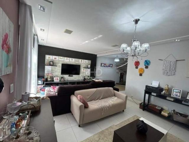 Sobrado em condominio com 4 quartos sendo 2 suites 4 vagas de garagens São Bernardo do Campo
