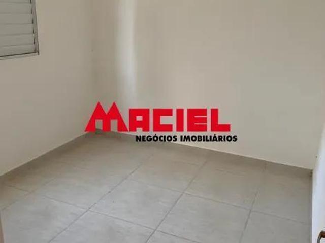 Sobrado em condomínio Chácaras Araújo I 3 quartos / 1 suíte / 1 vaga