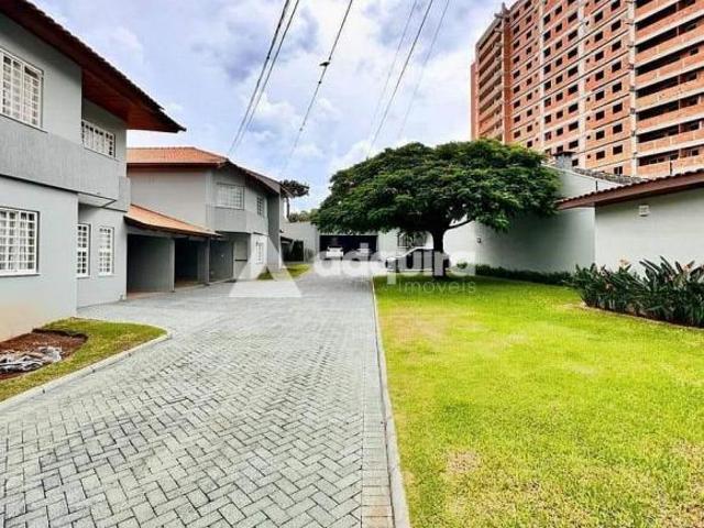Sobrado em Condomínio à venda 03 quartos 01 suíte, 03 banheiros, 02 vagas de garagem e 171,66m²