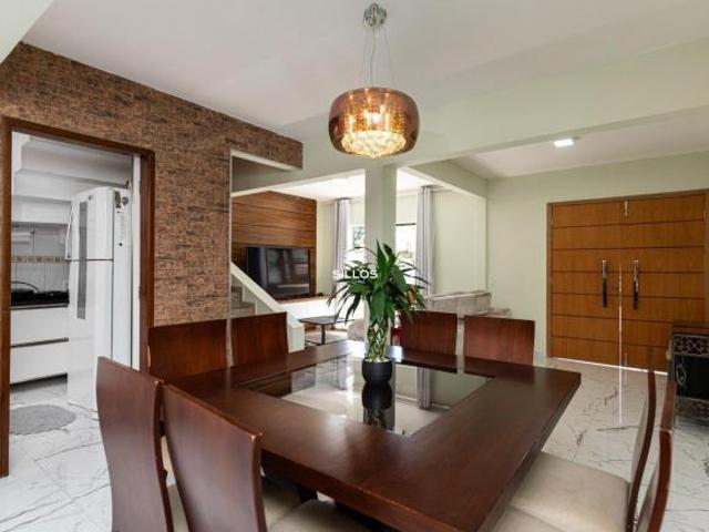 Sobrado em condominio à venda com 3 quartos no Mossunguê em Curitiba