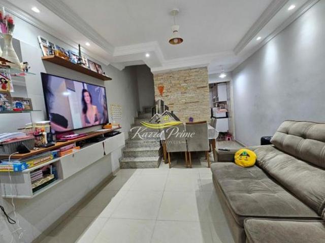 Sobrado em condomínio à venda com 100m2, 2 quartos, 2 vagas !