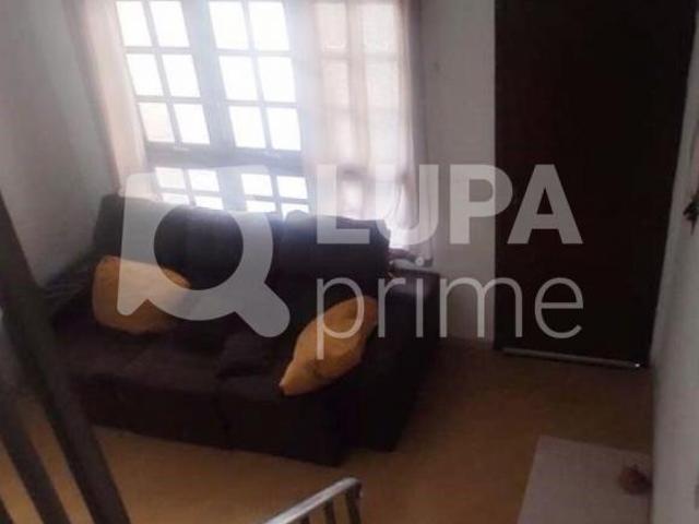 SOBRADO EM CONDOMÍNIO Á VENDA COM 132m²
