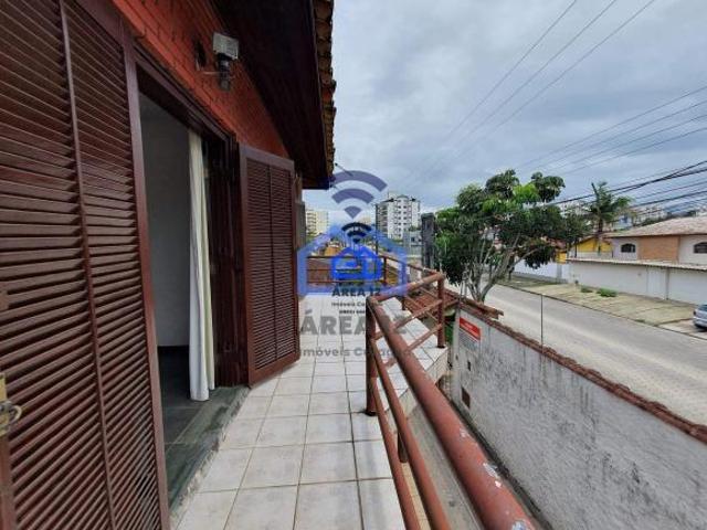 Sobrado em condomínio à venda no bairro da Martim de Sá em Caraguatatuba, SP Venha viver pertinho