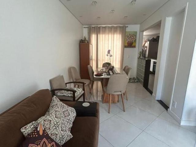 Sobrado em condomínio à venda no Jardim São Luís, 3 quartos, 1 suíte, 2 banheiros, 2 vagas, 130m²