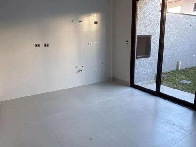 Sobrado em condomínio à venda, no Residencial Alto Alegre em Curitiba, Vista Alegre, com 3 quartos