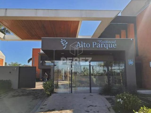 Sobrado em condomínio Alto Parque