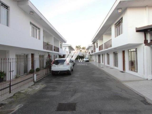 Sobrado em condomínio bairro Hauer!