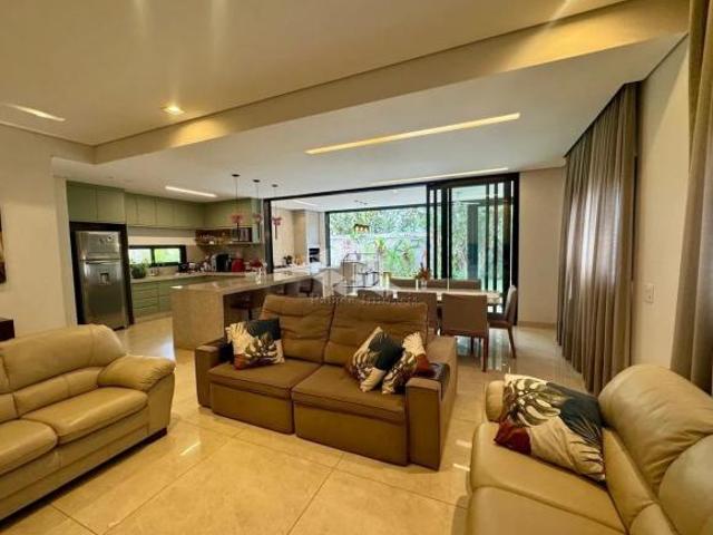 SOBRADO EM CONDOMINIO BELLA CITTÁ 3 SUITES 4 VAGAS
