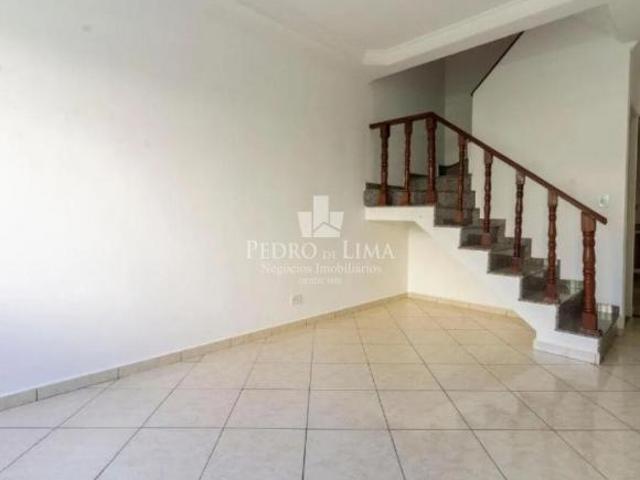 Sobrado em condomínio de 116m² sendo 3 dormitórios, 1 suite e 2 vagas na Penha