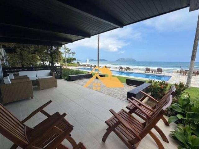 Sobrado em condominio de Frente para o Mar. Casa com 5 quartos, 5 suítes, 3 salas amplas, 5 banheir