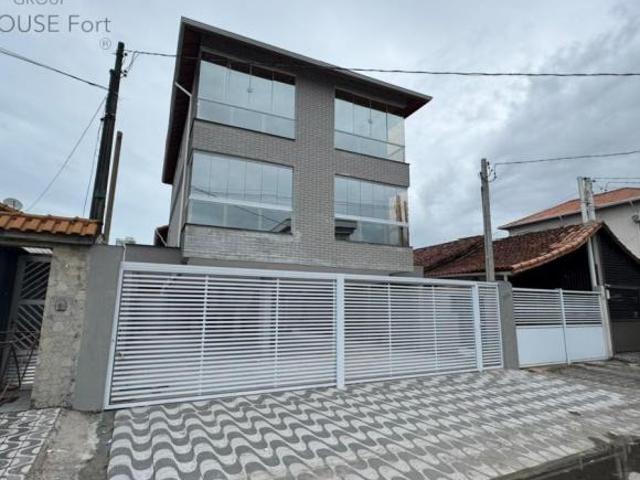 Sobrado em Condomínio em Maracanã Praia Grande, SP