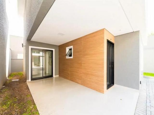 Sobrado em condominio em SANTA FELICIDADE com 135,52m²