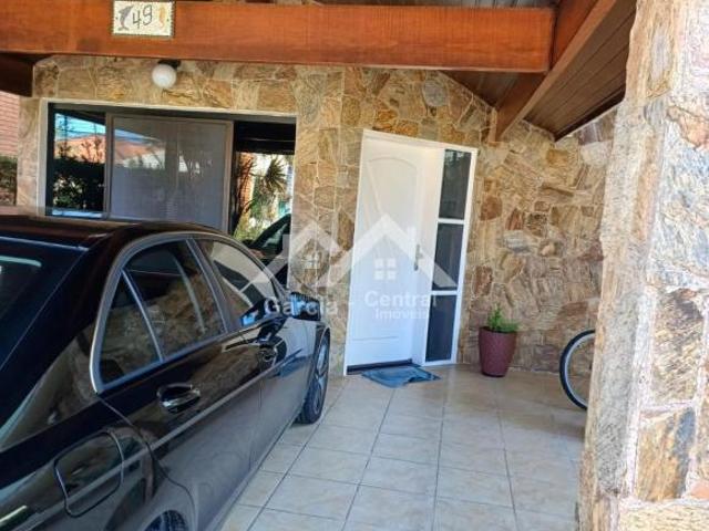 Sobrado em condomínio em Peruíbe