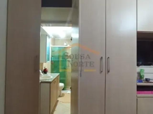 Sobrado em condomínio fechado, 5 dormitórios, sendo 3 suítes, 5 vagas de garagem. 180m² Santana