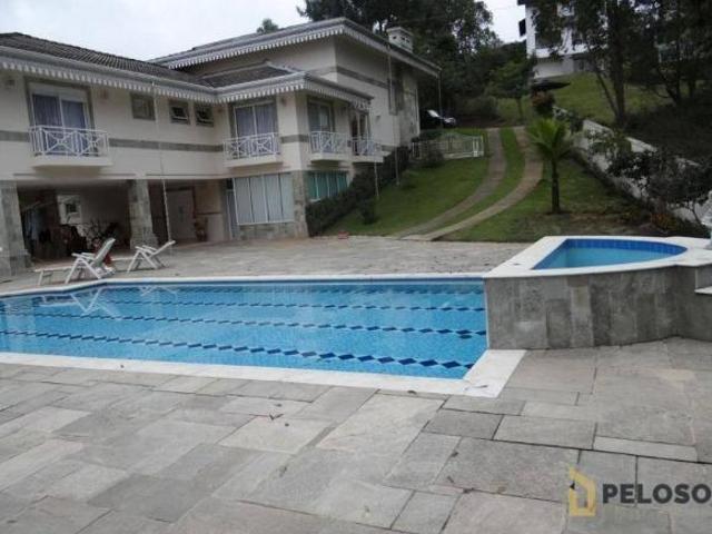 Sobrado em condomínio fechado | 650m² | 4 suítes | 8 vagas Serra da Cantareira Mairiporã/SP