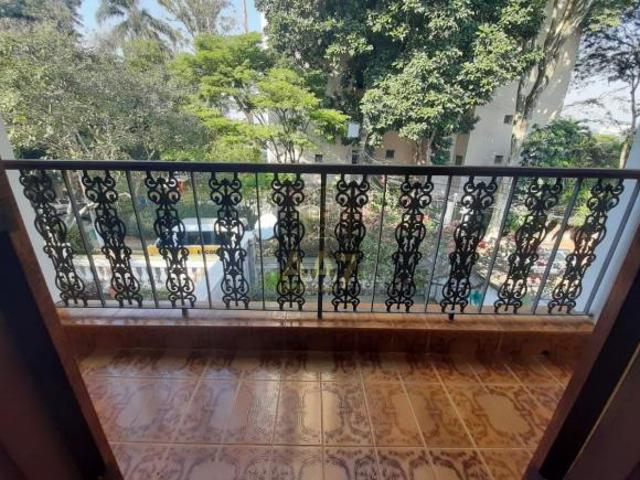 SOBRADO EM CONDOMÍNIO FECHADO