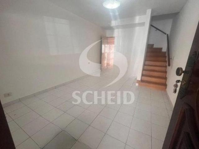 Sobrado em Condominio Fechado, 2 Quartos, 2 Banheiros, 1 Vaga