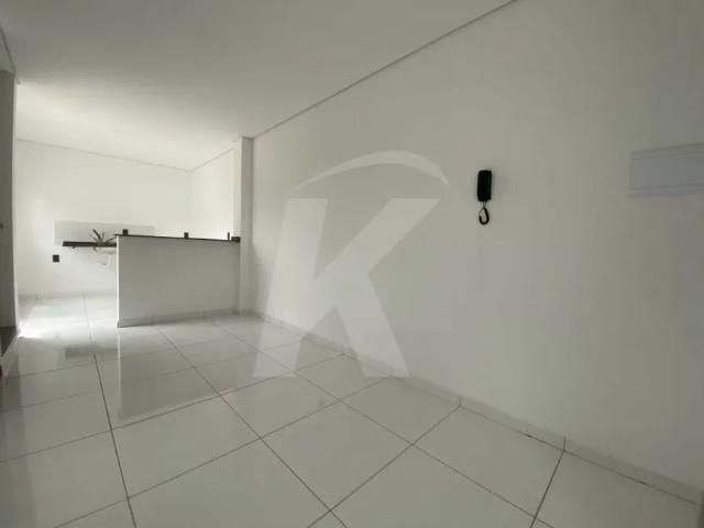 Sobrado em condomínio fechado 2 suites 1 vaga 85m²