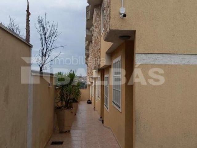 SOBRADO EM CONDOMINIO FECHADO 2 SUITES 1 VAGA