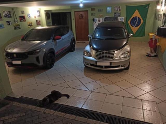 Sobrado em condomínio fechado, 3 suítes, priscina privativa, Horto florestal