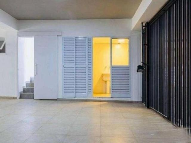 Sobrado em condomínio fechado Vila Cordeiro