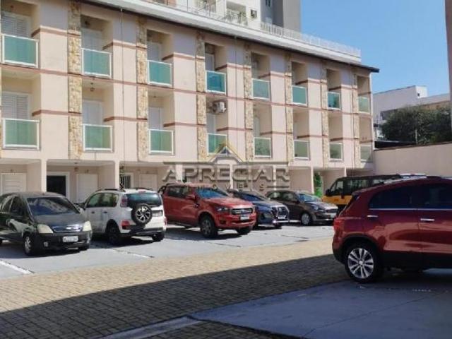 Sobrado em condomínio fechado á venda em localização privilegiada, próximo á estação Vila Matilde do