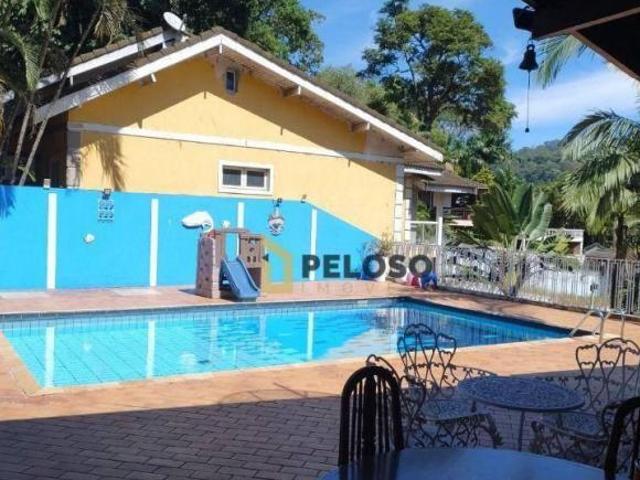 Sobrado em condomínio fechado à venda | 359m² | 4 suítes | 10 vagas Condomínio Alpes da Cantareira