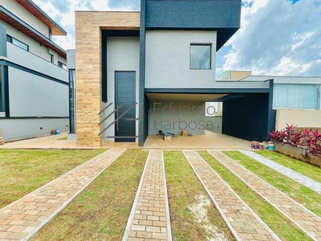 Sobrado em Condomínio Fechado Atibaia/SP
