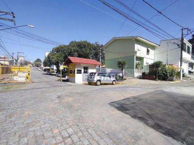 Sobrado em Condomínio Fechado com 3 dormitórios à venda, 230 m² Conjunto Habitacional Trevo São