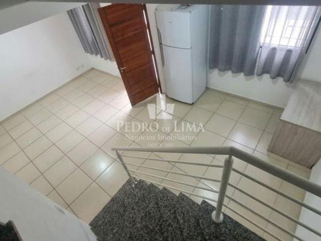 Sobrado em condomínio fechado com 3 dormitórios sendo 1 suíte e 2 vagas na Penha