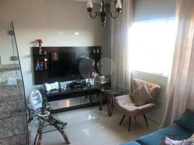 Sobrado em condomínio fechado com 120 m2, 3 dormitórios sendo 3 suítes
