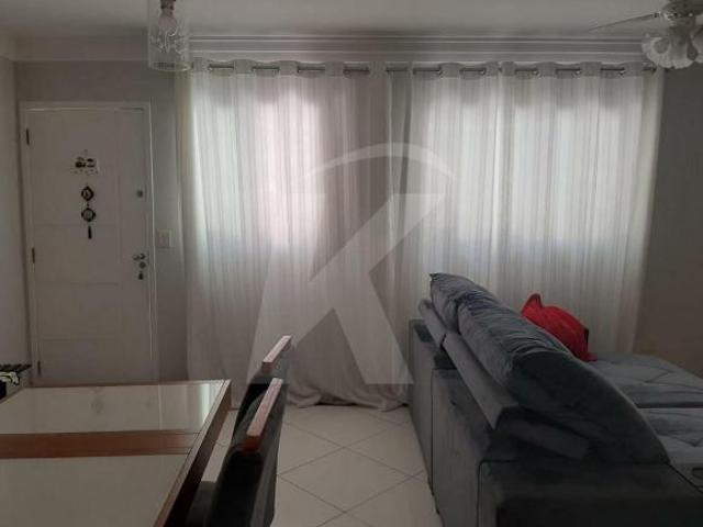 Sobrado em condomínio fechado com 120 mts², 3 dormitórios 1suíte, 2 vagas, à Venda na Vila Mazzei
